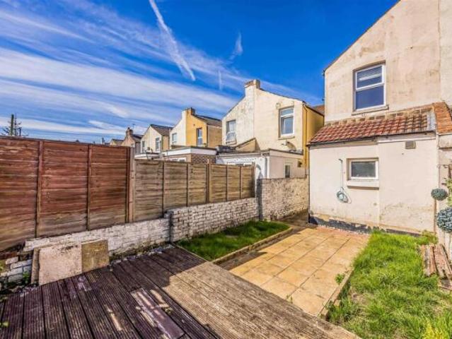 3 bedroom terraced house for rent in Farlington Road, Portsmouth, PO2