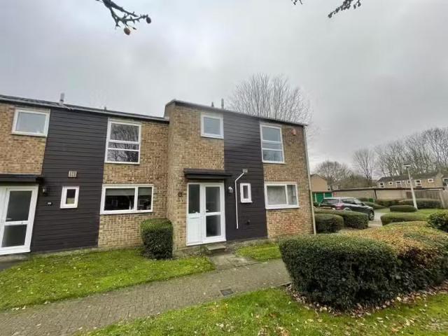 3 bedroom terraced house for rent in Farm Holt, New Ash Green.