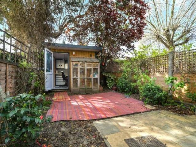 3 bedroom terraced house for rent in Fearon Street, London, SE10