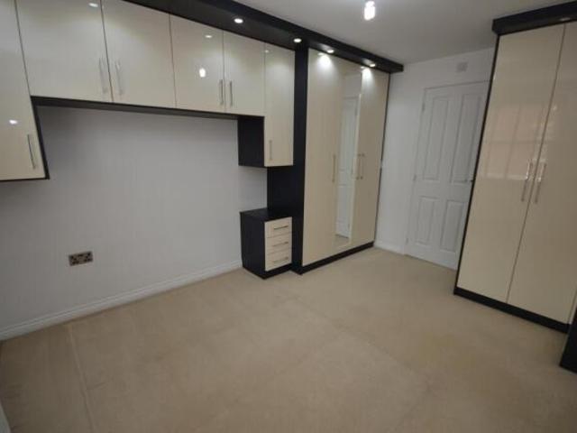 3 bedroom terraced house for rent in Fernacre Road, Wichelstowe, Swindon, SN1