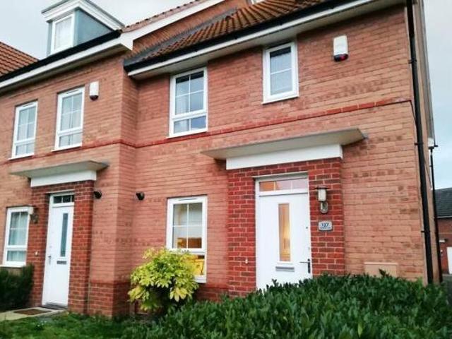 3 Bedroom Terraced House For Rent In Fernwood