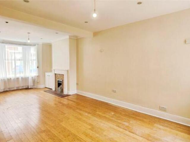 3 bedroom terraced house for rent in Fife Street, Northampton, Northamptonshire, NN5