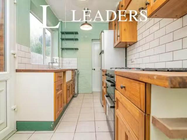 3 bedroom terraced house for rent in Frances Road, Kings Norto.