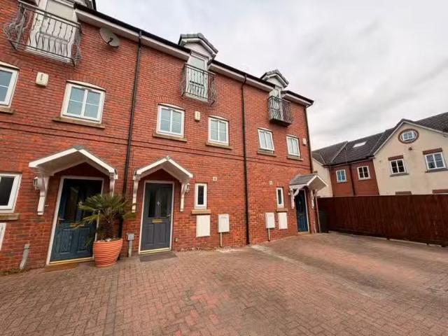 3 bedroom terraced house for rent in Franklin Mews, Northwich.