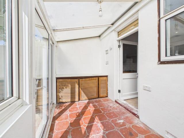 3 bedroom terraced house for rent in Freshwater Road, Tooting, SW17