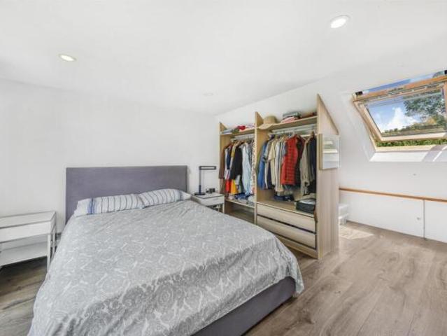 3 bedroom terraced house for rent in Friday Hill West, Chingford E4