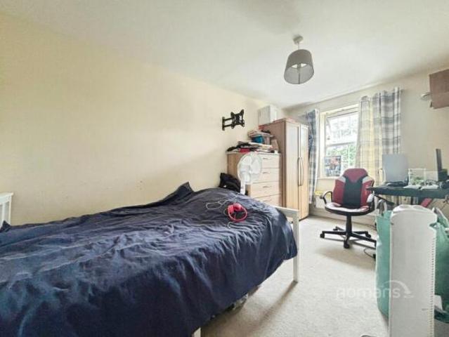 3 bedroom terraced house for rent in Friday Street, Haydon End, Swindon, SN25