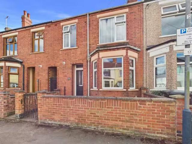 3 bedroom terraced house for rent in Kew Road Rugby, CV21