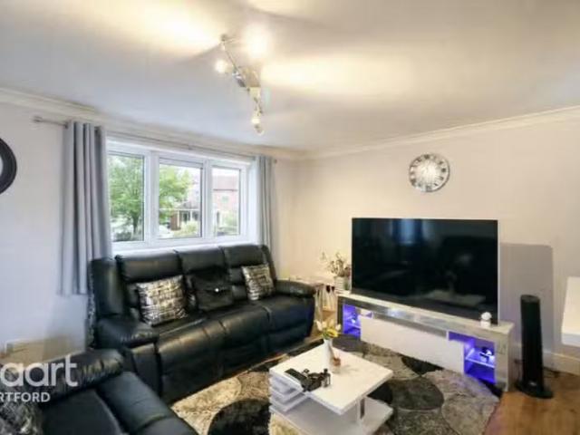 3 bedroom terraced house for rent in Keary Road, Swanscombe, D.