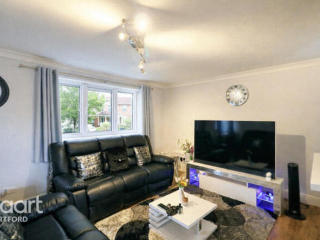 3 bedroom terraced house for rent in Keary Road, Swanscombe, DA10