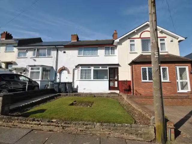 3 bedroom terraced house for rent in Kemsley Road, Maypole, B14