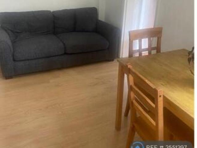 3 bedroom terraced house for rent in Kenlor Road, London, SW17
