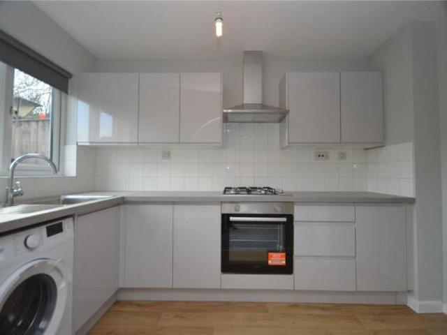 3 bedroom terraced house for rent in Kerry Close, Ramleaze, Swindon, SN5