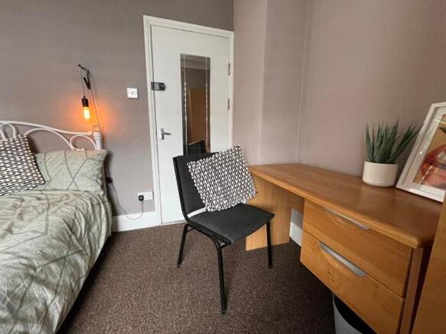 3 bedroom terraced house for rent in Kesteven St / 3 Bed / AUG 2026, LN5