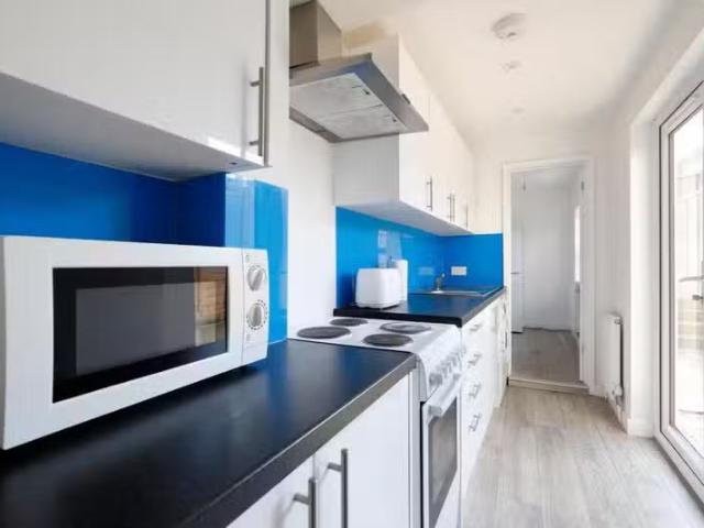 3 bedroom terraced house for rent in Kimberley Road, Brighton.