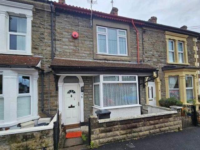 3 Bedroom Terraced House For Rent In Kingswood