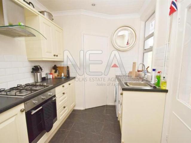 3 bedroom terraced house for rent in Kings Road, Caversham, Reading, RG4
