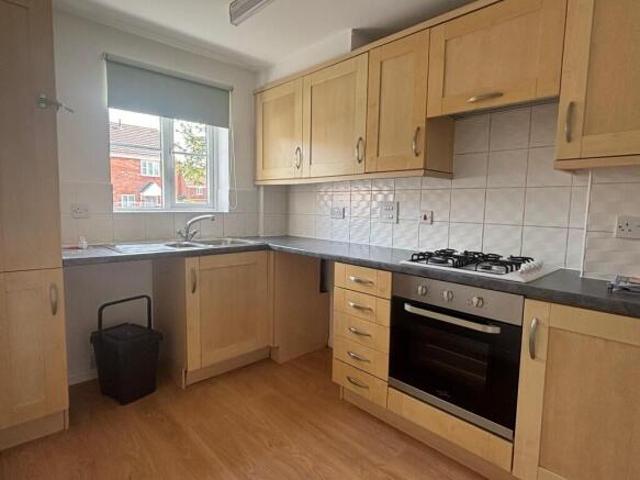 3 bedroom terraced house for rent in Hatch Road, Swindon, Wiltshire, SN3
