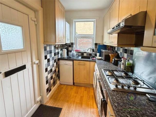 3 bedroom terraced house for rent in Hawksley Avenue, Sheffield, S6
