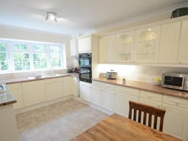 3 bedroom terraced house for rent in Hawthorne Lodge Ashley Road KT12