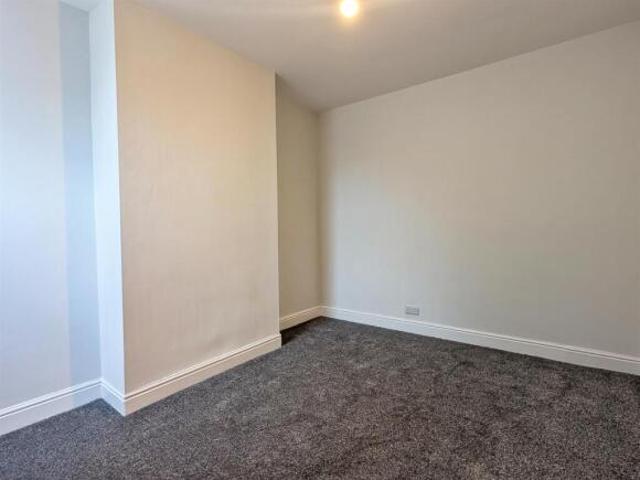 3 bedroom terraced house for rent in Haydn Road, Nottingham, NG5