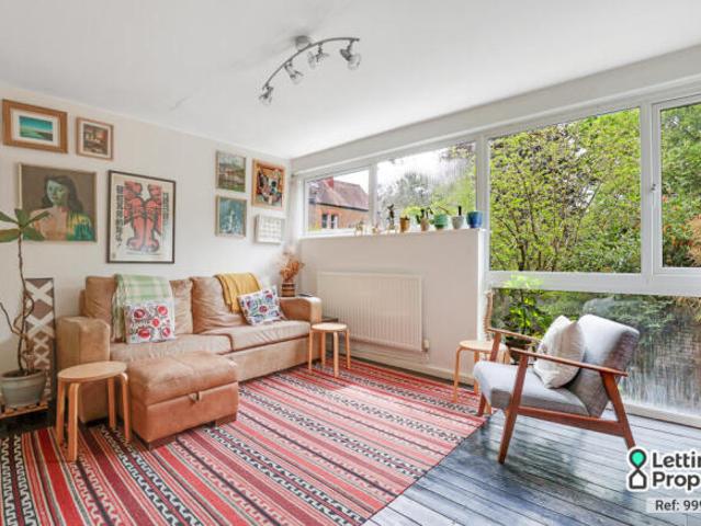 3 bedroom terraced house for rent in Halsmere Road, London, Greater London, SE5 9JQ, SE5
