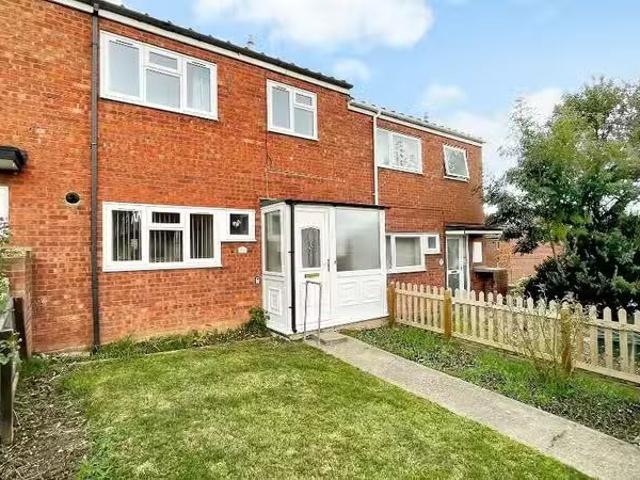 3 bedroom terraced house for rent in Handel Walk, Colchester.