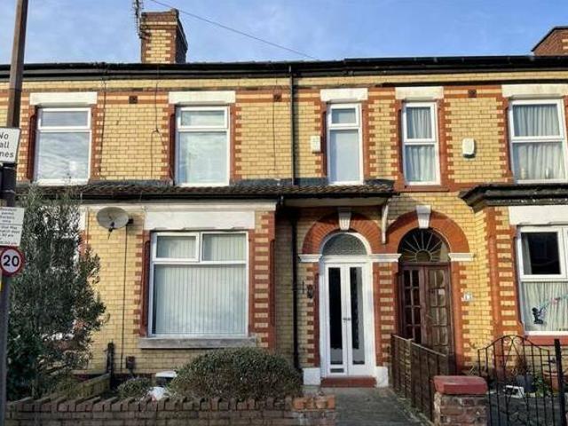 3 bedroom terraced house for rent in Hardcastle Road Stockport SK3