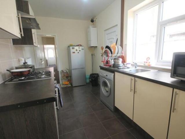 3 bedroom terraced house for rent in Harrow Road, West End, Leicester LE3