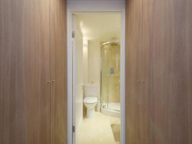 3 bedroom terraced house for rent in Harriet Walk, London, SW1X