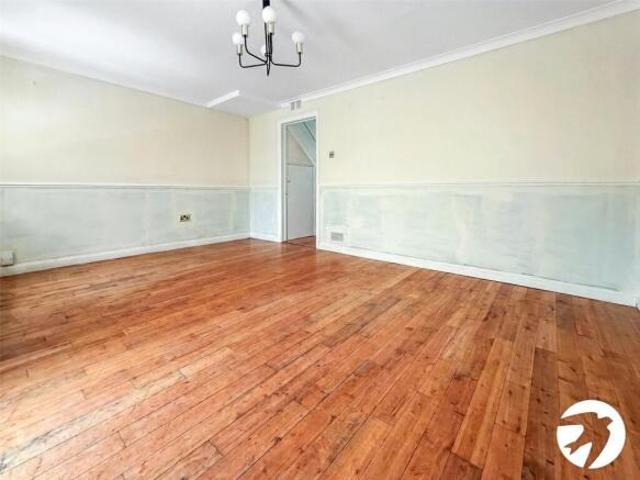 3 bedroom terraced house for rent in Harris Gardens, Sittingbourne, ME10