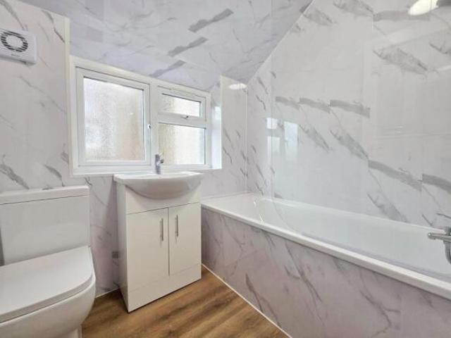 3 bedroom terraced house for rent in Harwoods Road, Watford, Hertfordshire, WD18