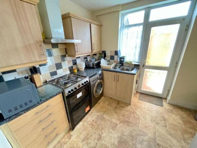 3 bedroom terraced house for rent in Hart Lane, Luton, Bedfordshire, LU2 0JH, LU2