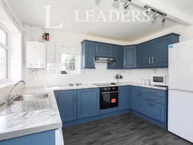 3 bedroom terraced house for rent in Hartford Road, Davenham.