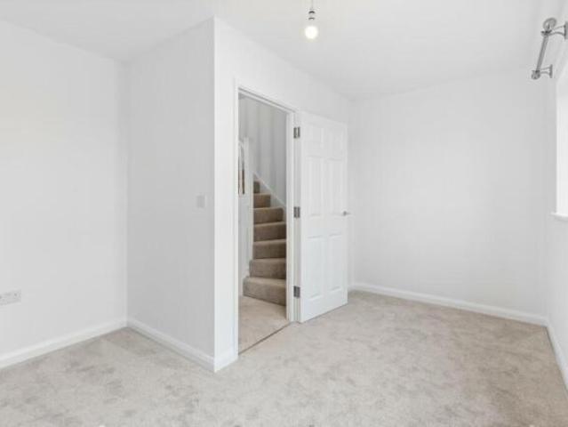 3 bedroom terraced house for rent in Heathcote Street, Dartford, Kent, DA2
