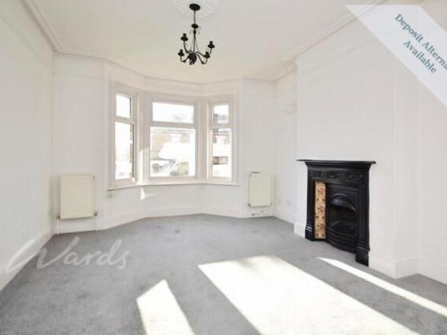 3 bedroom terraced house for rent in Heathfield Avenue Dover CT16