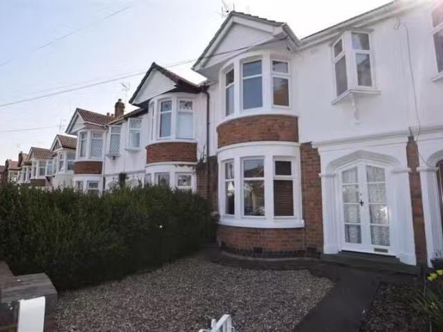 3 bedroom terraced house for rent in Heathfield Road, Whoberle.