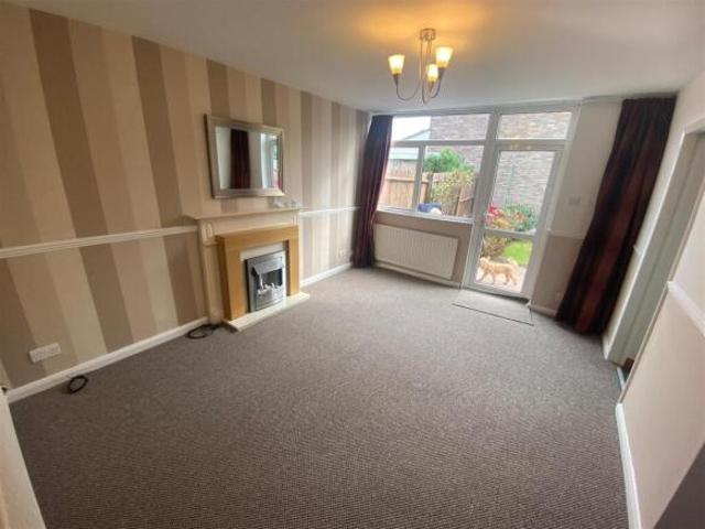 3 bedroom terraced house for rent in Hendre Close, Tile Hill, Coventry, CV5