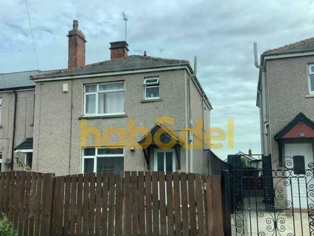 3 bedroom terraced house for rent in Henson Grove Castleford WF10