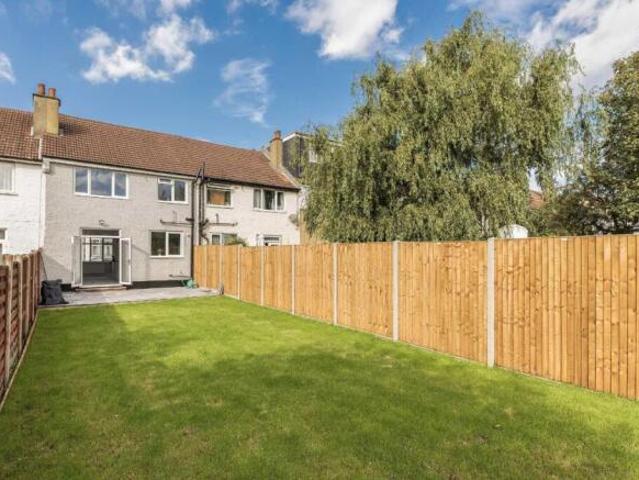 3 bedroom terraced house for rent in Hepworth Road, Streatham, SW16