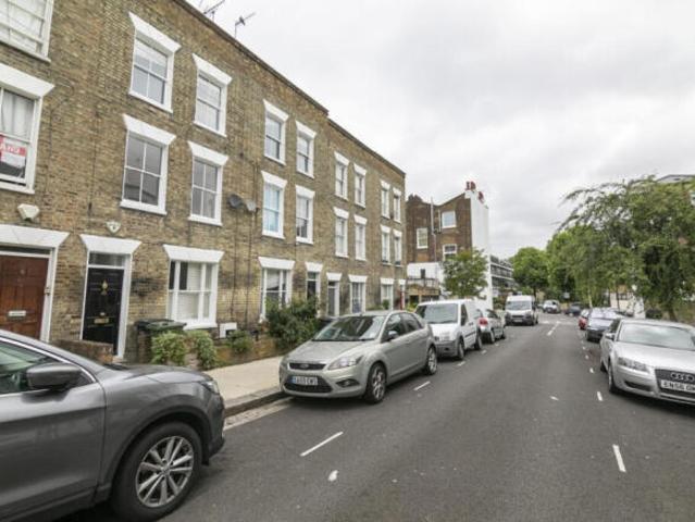 3 bedroom terraced house for rent in Herbert Street, London, NW5