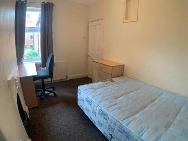 3 bedroom terraced house for rent in Herschell Street, Leicester LE2 1LE, LE2