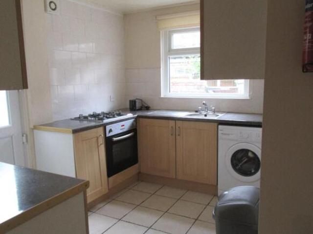 3 bedroom terraced house for rent in Hibbert Street, Manchester, Greater Manchester, M14