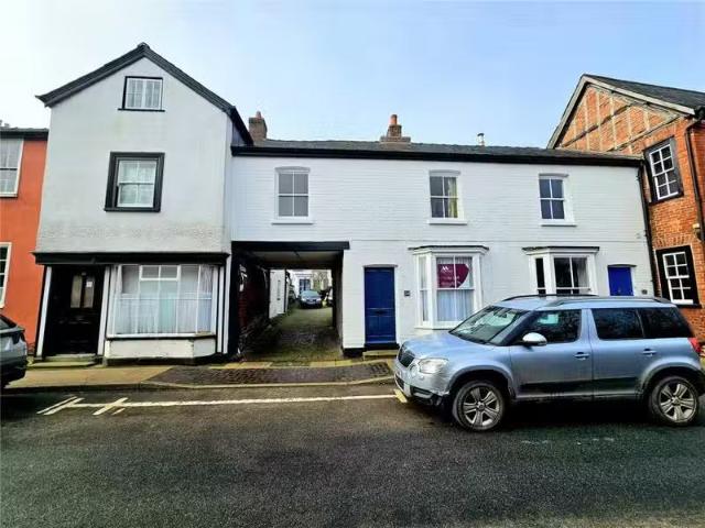 3 bedroom terraced house for rent in High Street, Presteigne.