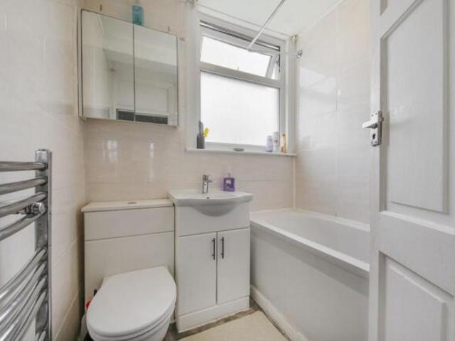 3 bedroom terraced house for rent in Hillcrest Road, Bromley, BR1