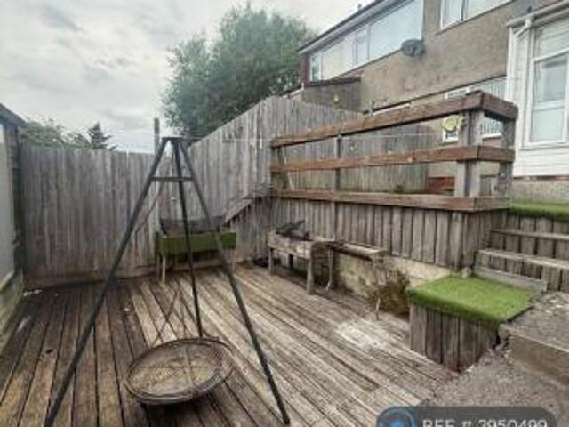 3 bedroom terraced house for rent in Hilltop View, Bristol, BS5