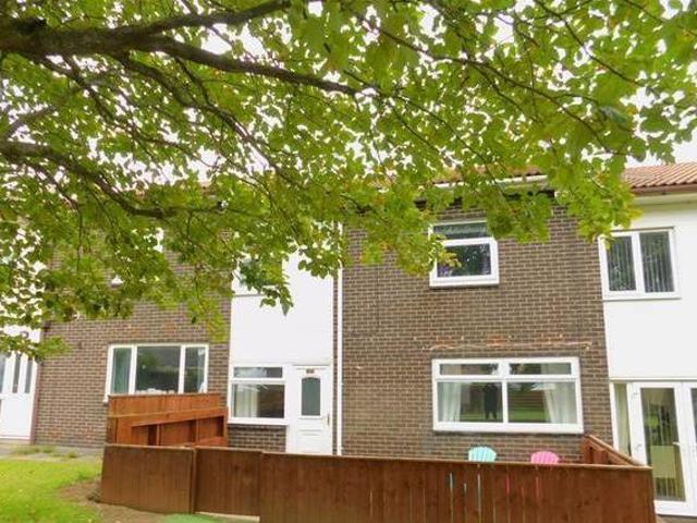 3 bedroom terraced house for rent in HULME COURT PETERLEE Peterlee SR8 2NU SR8