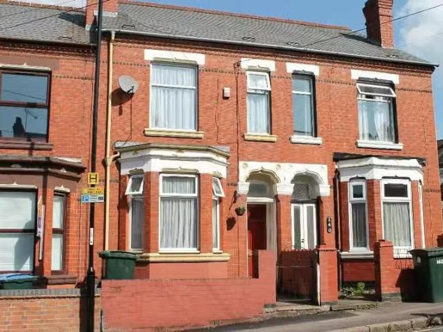 3 bedroom terraced house for rent in Humber Avenue, Coventry.