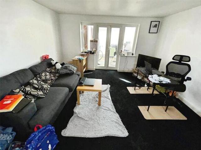 3 bedroom terraced house for rent in Hussar Court, Stoke, Coventry, CV3