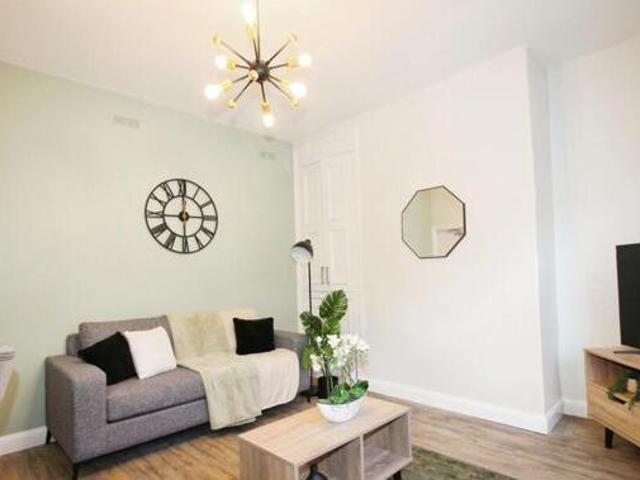 3 Bedroom Terraced House For Rent In Hyde Park, Leeds